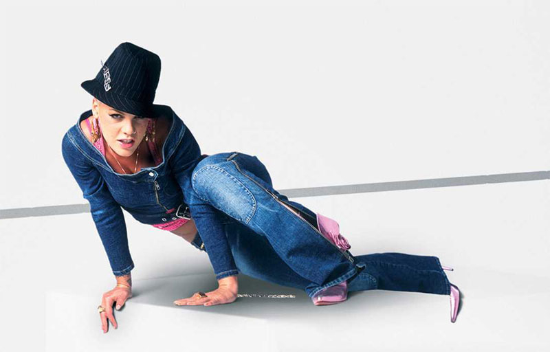 On This Day in #PinkHistory 26th January 2004 @Pink was promoting the ...